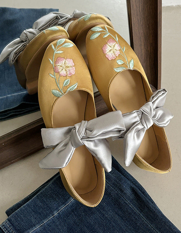 Vintage Bowknot Strap Satin Flower Embroidered Flats — Obiono